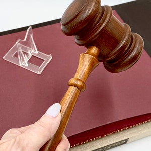 Vintage Wooden Gavel With Clear Acrylic Stand Auctioneer Gavel Judge ...