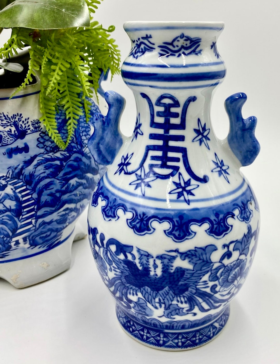 Lovely Vintage Blue and White Ceramic Porcelain Vessel | Asian-inspired ...