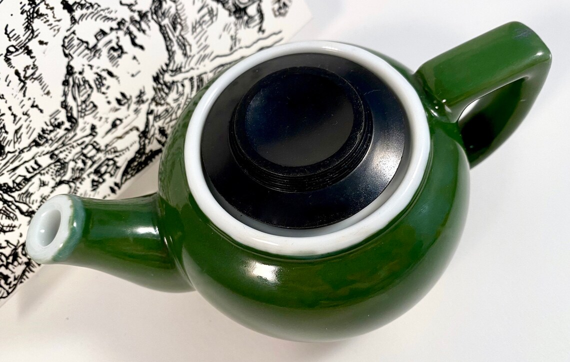 Small Vintage Tea Pot | Individual Tea Pot With Built-in Strainer ...
