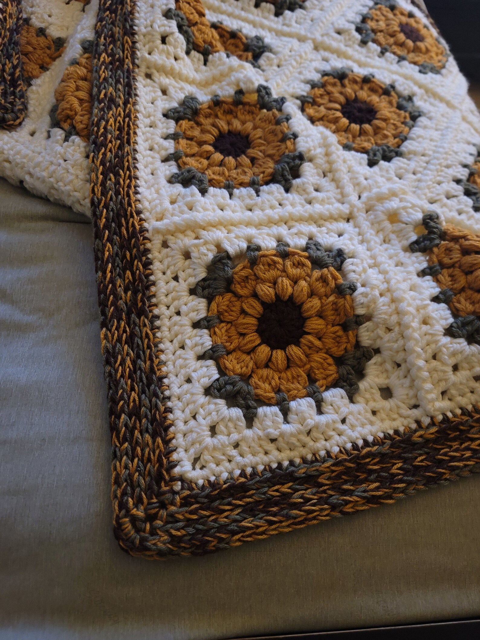 CROCHET BLANKET PATTERN Vintage Sunflower Throw Granny Squares Blanket Bedspread U.S Terms - Etsy