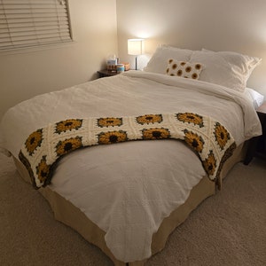 CROCHET BLANKET PATTERN - Vintage Sunflower Throw - Granny Squares Blanket Bedspread U.S Terms ...