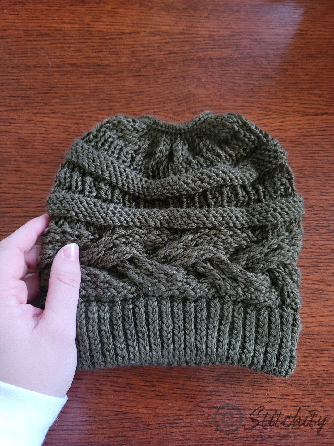 KNIT BEANIE PATTERN the Horizontal Braid Beanie Hat Messy Bun Women ...