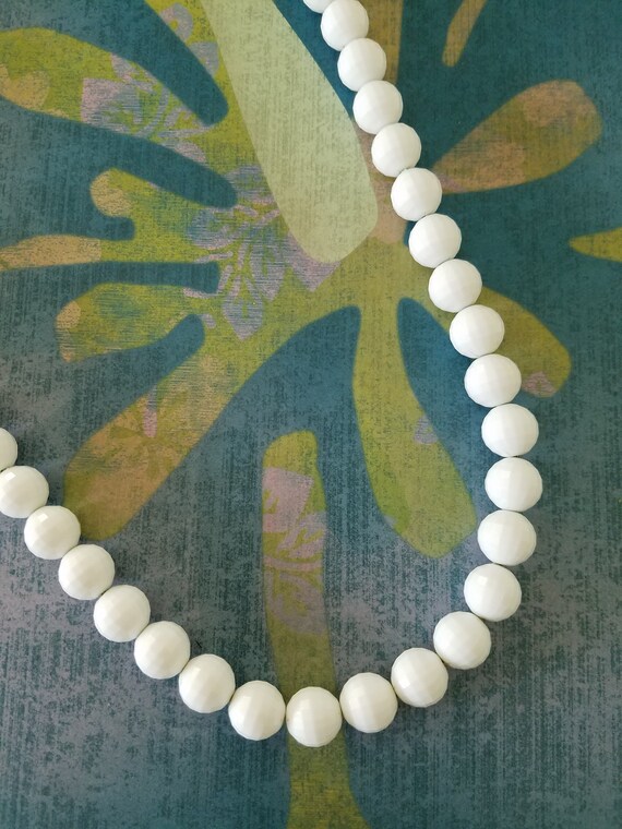Signed Monet Vintage Faceted White Plastic Beaded Nec… - Gem