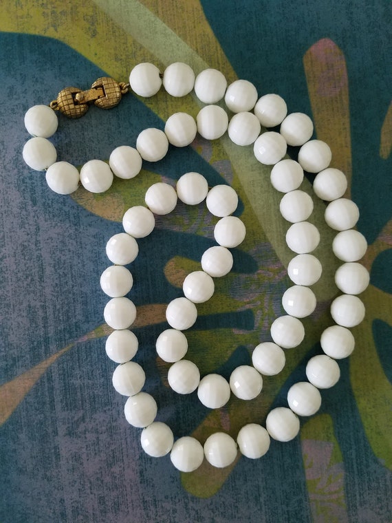 Signed Monet Vintage Faceted White Plastic Beaded Nec… - Gem