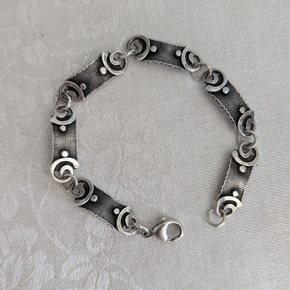 Stunning Artisan-made Sterling Silver Link Bracelet - Gem