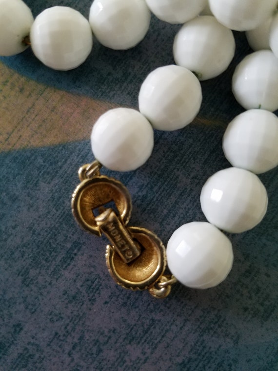 Signed Monet Vintage Faceted White Plastic Beaded Nec… - Gem