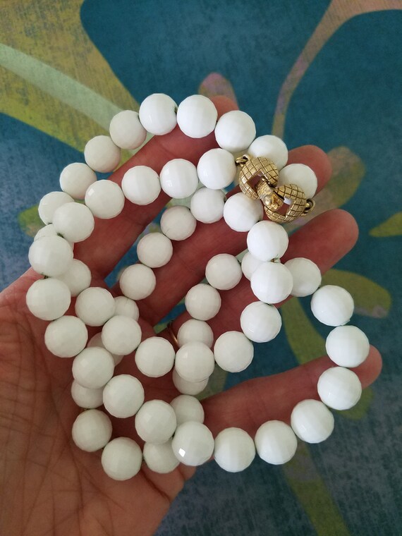 Signed Monet Vintage Faceted White Plastic Beaded Nec… - Gem