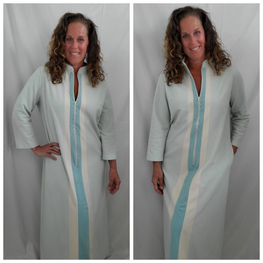 1970s Housecoat Aqua Blue Vintage 70s Robe - Etsy
