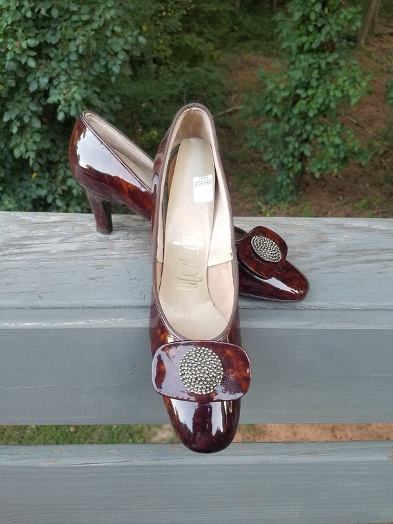 1960s pumps tortoise shell patent leather vintage 60s… - Gem