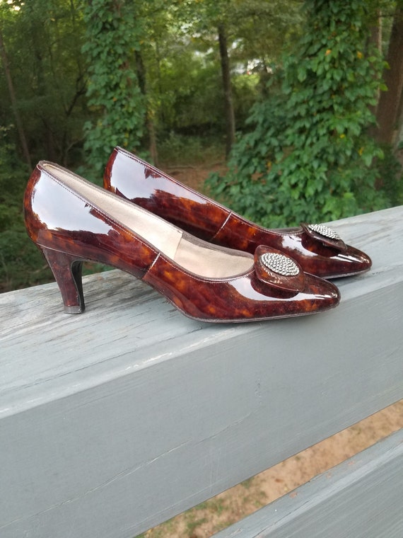 1960s pumps tortoise shell patent leather vintage 60s… - Gem