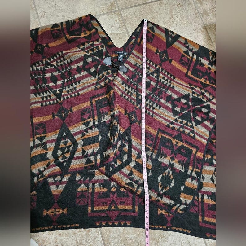 French Laundry Women OS Poncho Burgundy Tan Knit Aztec Wrap Toggle Boho ...