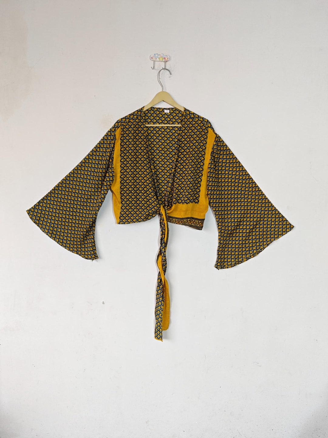 Beautiful Silk Sari Crop Top, Indian Silk Crop Top, Women's Clothing ...
