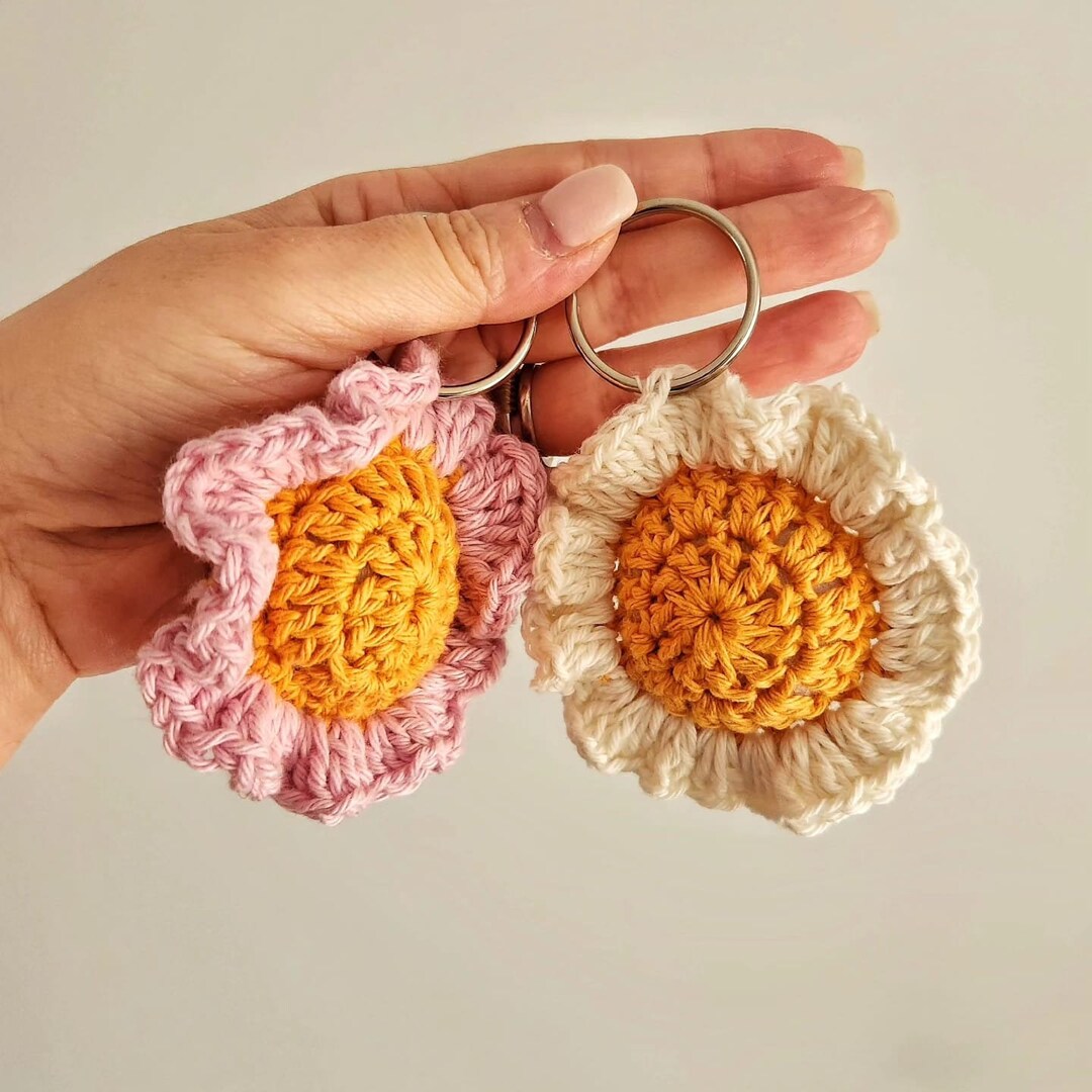 Crochet Daisy Keychain - PDF Digital Download Pattern - Visual Guide ...