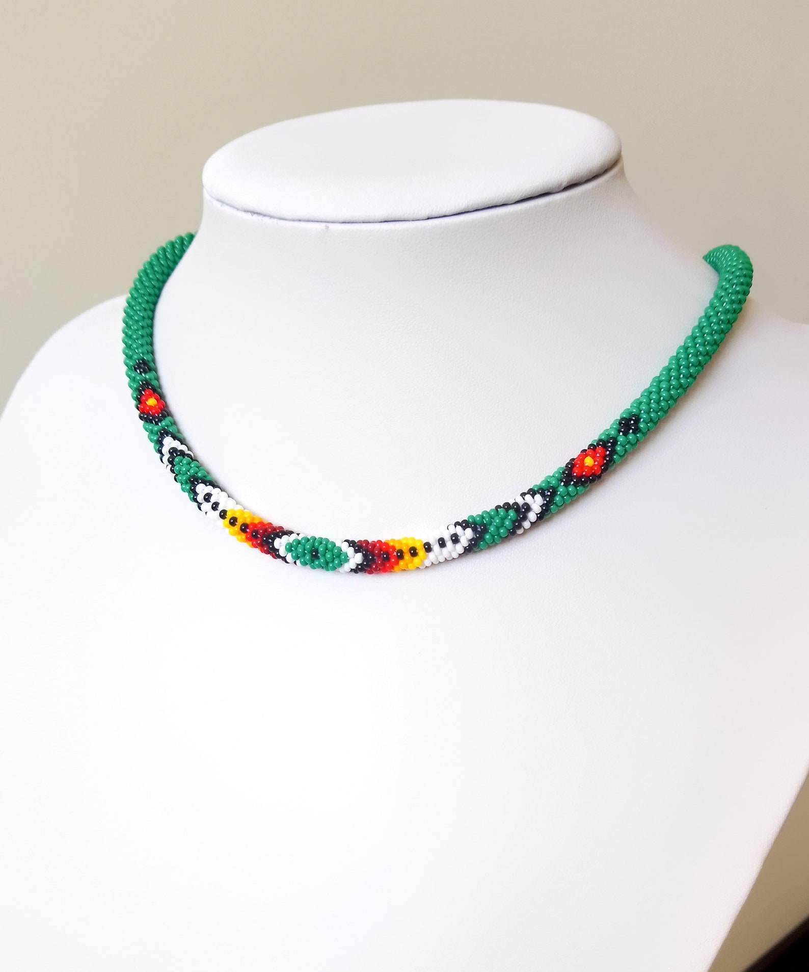 PINE GREEN Native American Beadwork Necklace Indian Style - Etsy