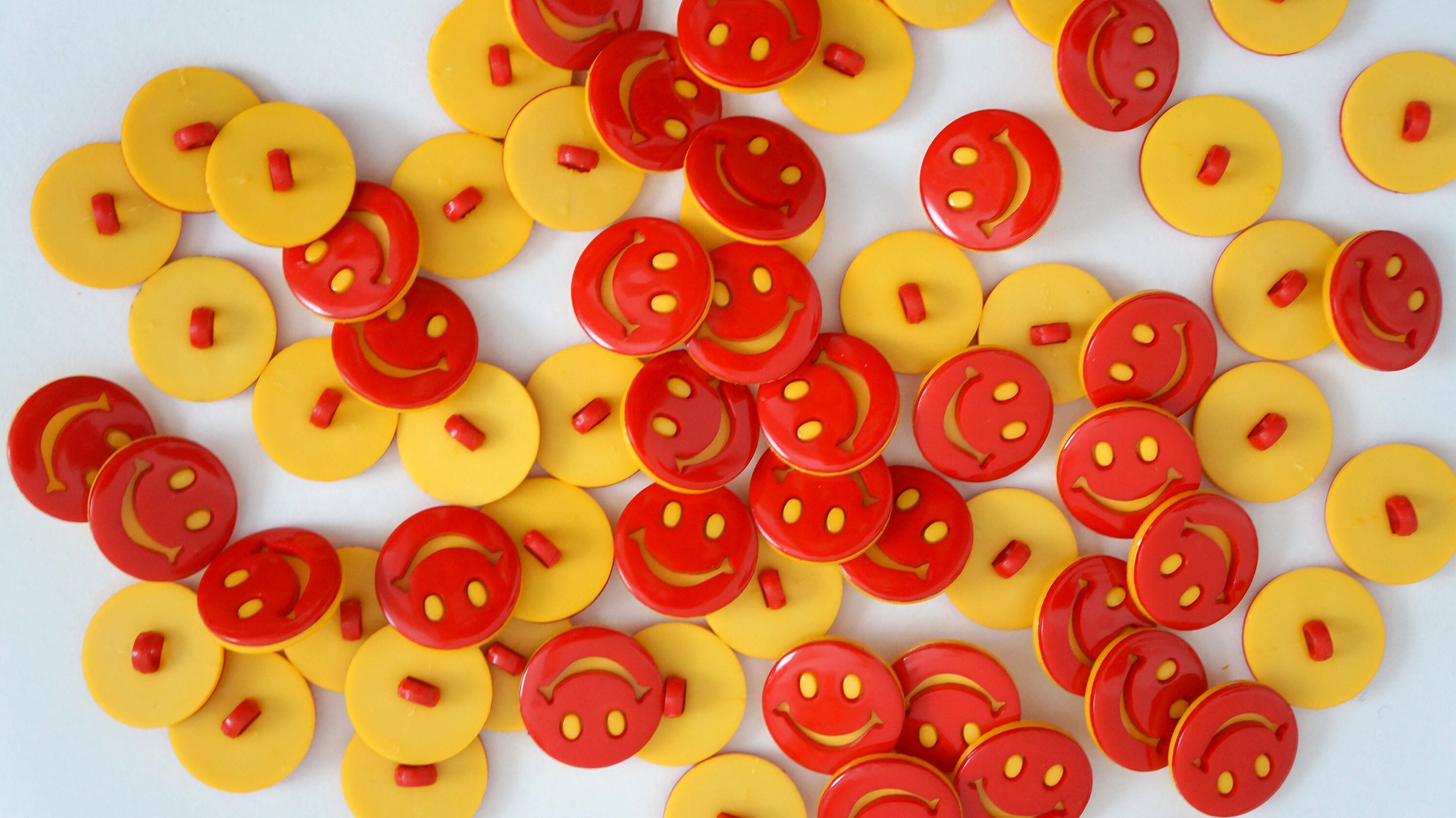 Emoji Smile Buttonsbuttons Shank 12 Pcs Setsmiley Face Shank - Etsy