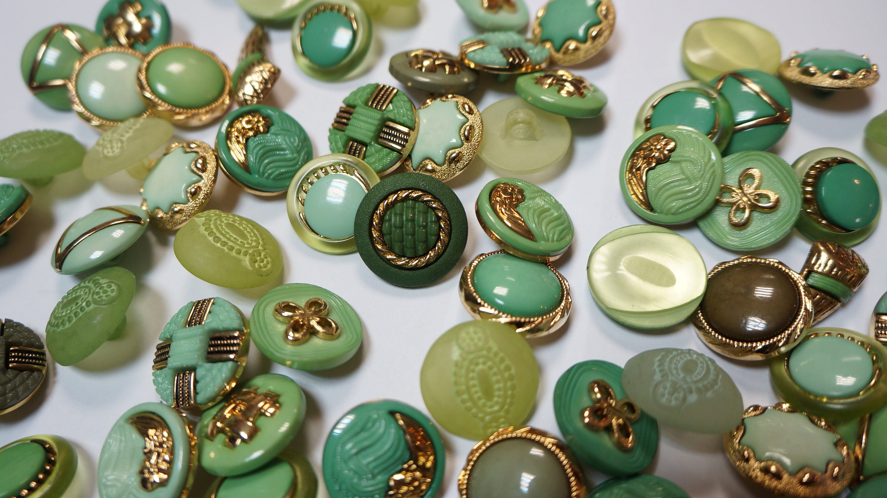 Buttons mix light green gold tone 65 pieces mix green buttons | Etsy