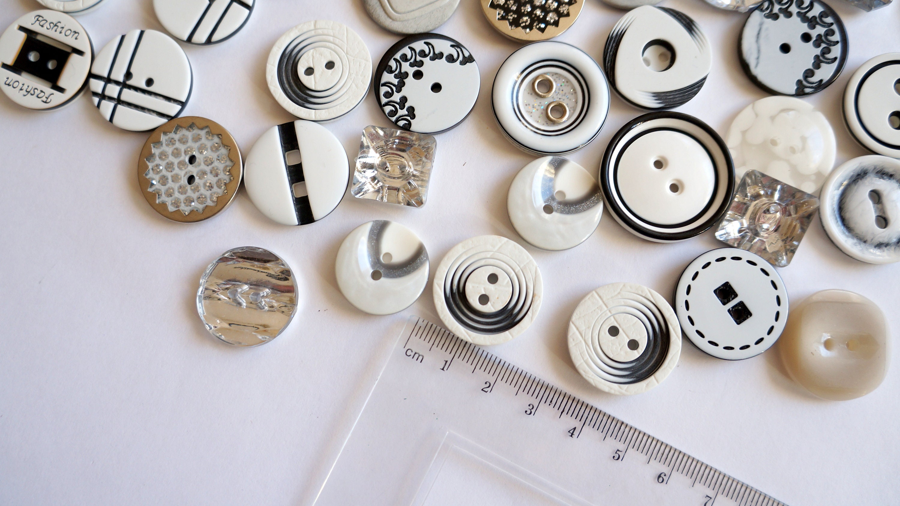 Mix Buttons Set 65 Pieces White Gold Silver Tone MEDIUM - Etsy