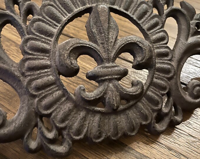 Vintage 18 Cast Iron Fleur De Lis, Wall Pediment, Long Carved Applique ...