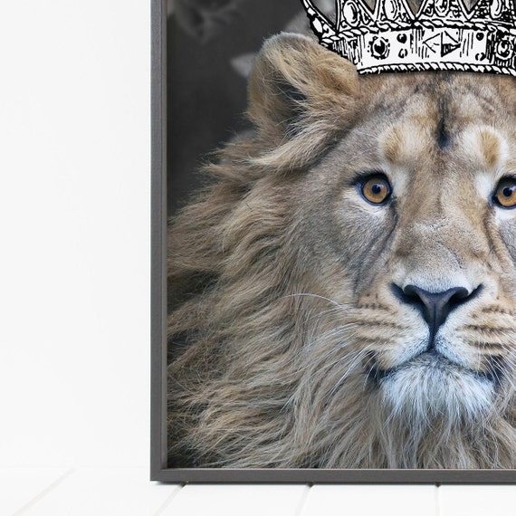 Safari Animal Birthday Party Game Jungle Theme Activities Pin The Crown ...
