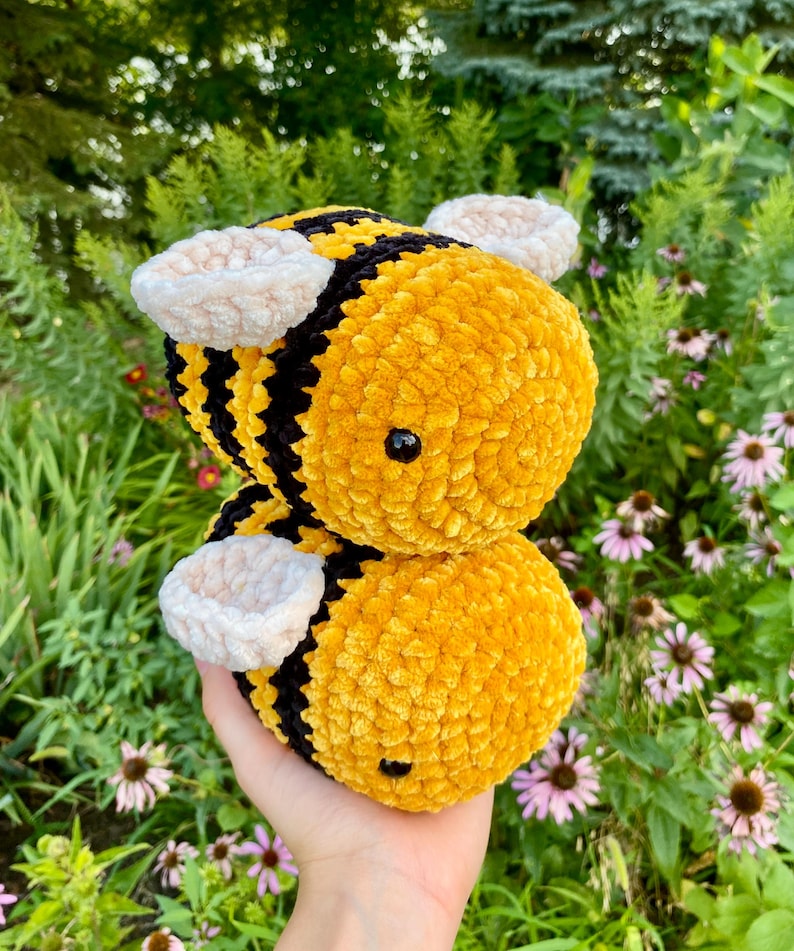 Crochet Jumbo Bumble Bee, Amigurumi, Crochet Toy, Plushie, Bumble Bee ...