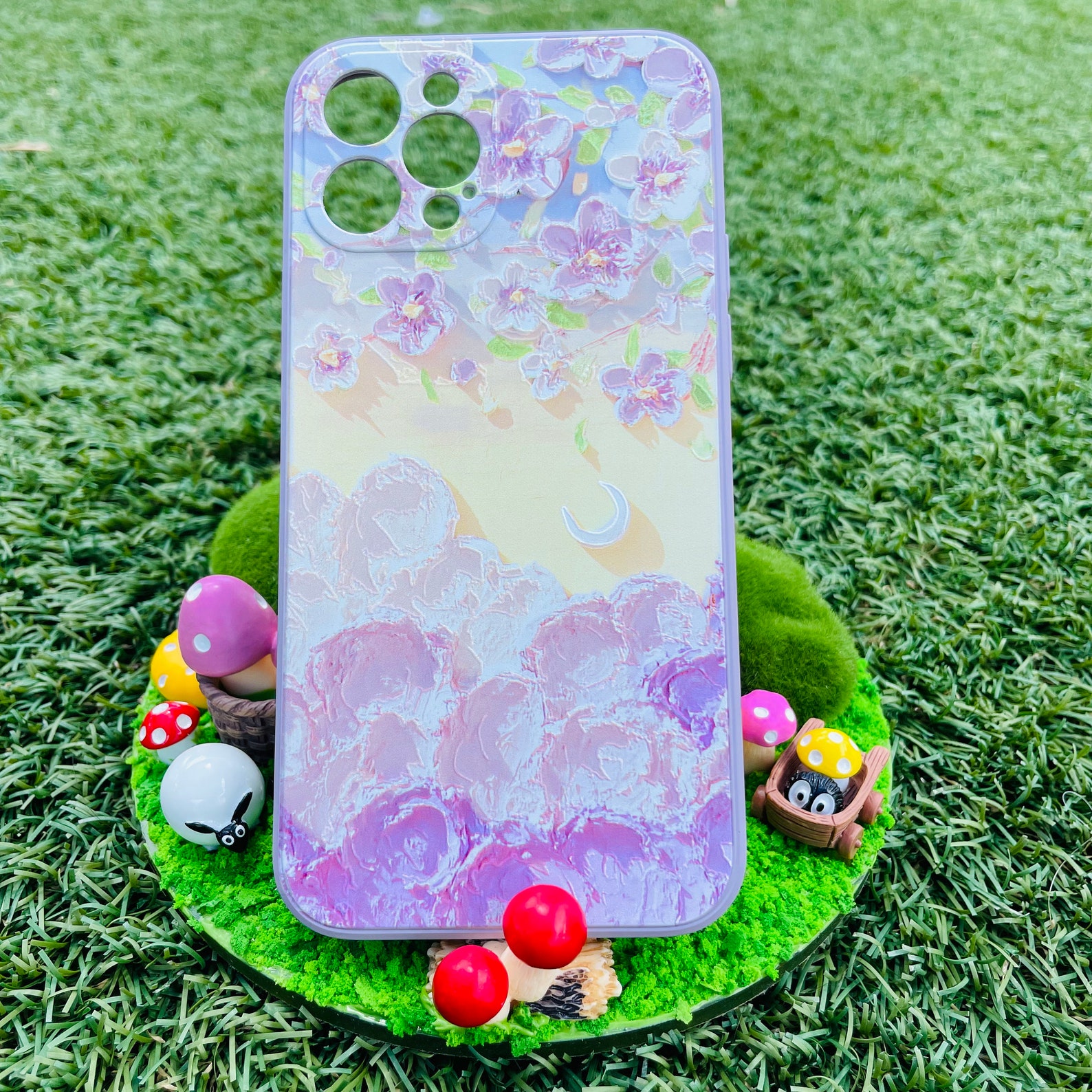 Handmade Mobile Phone Holder Stand With Ground Covering and Art Toy of ...