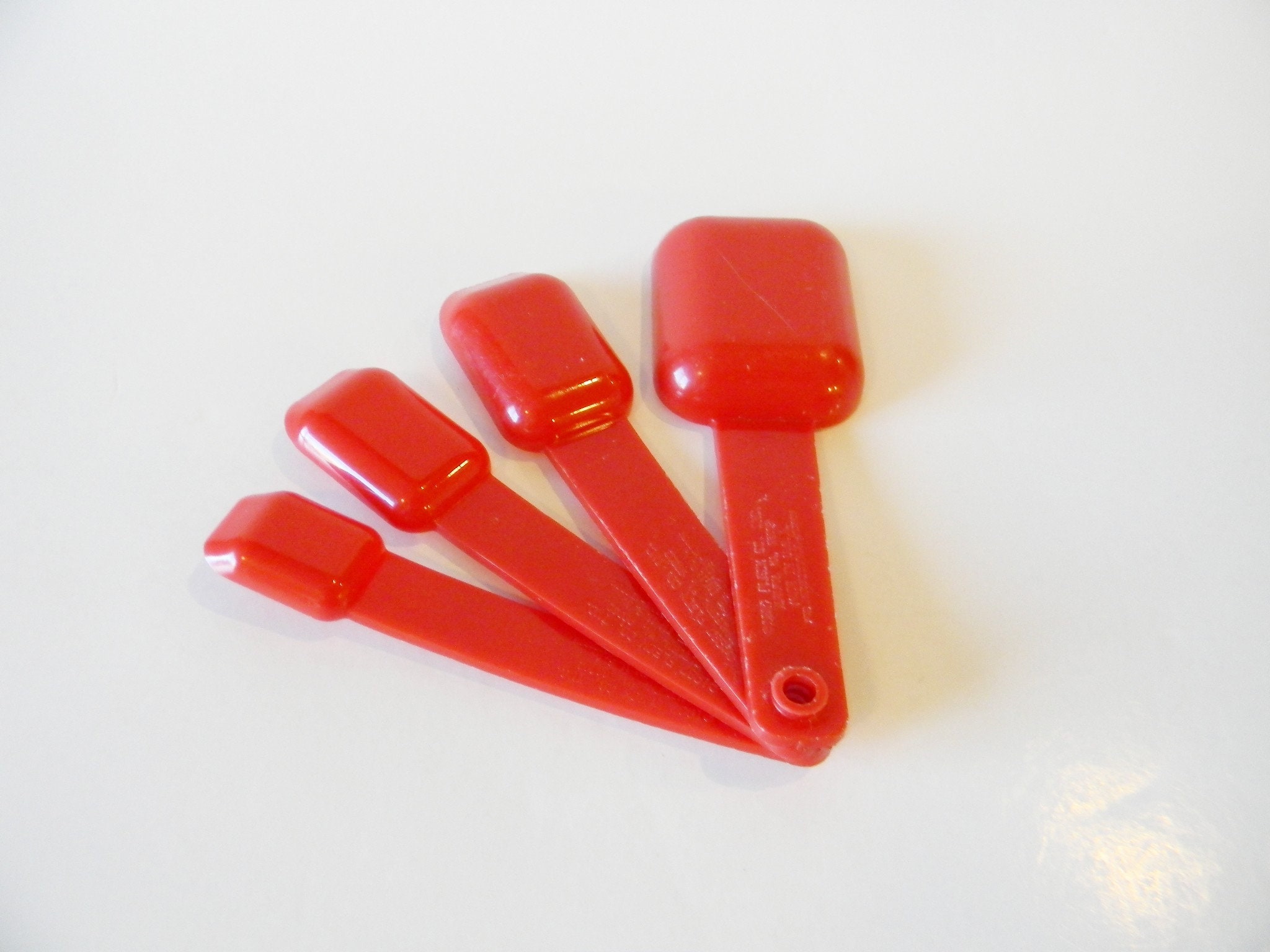 Red Plastic Wesson Measuring Spoon Set - Etsy