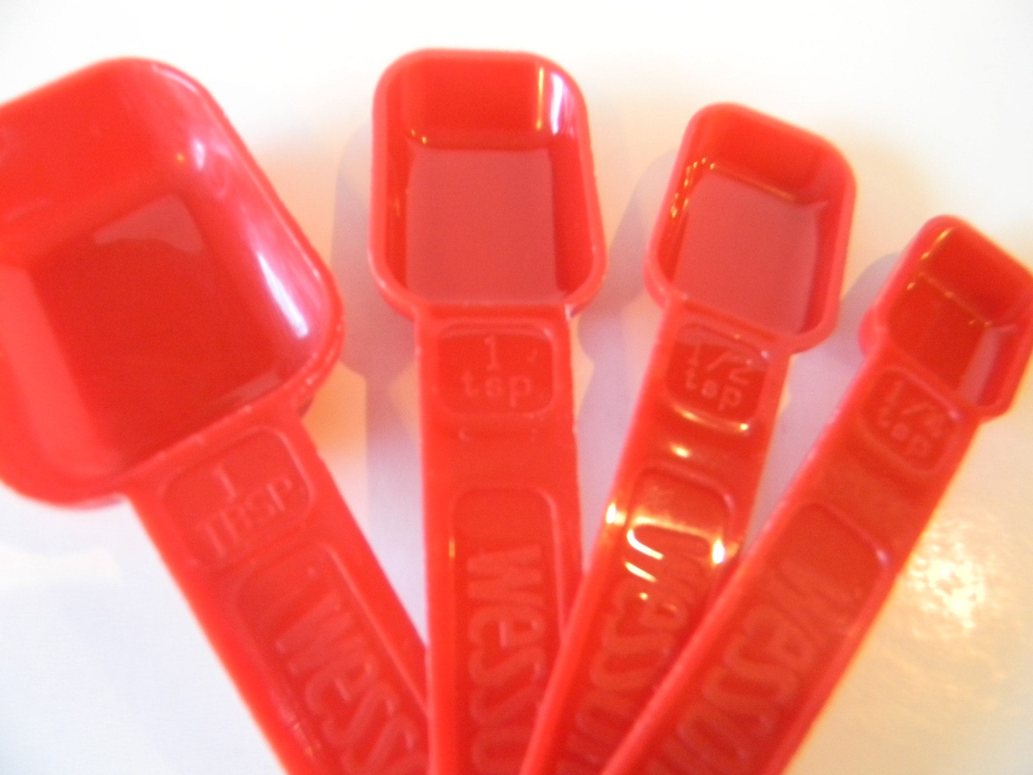 Red Plastic Wesson Measuring Spoon Set - Etsy