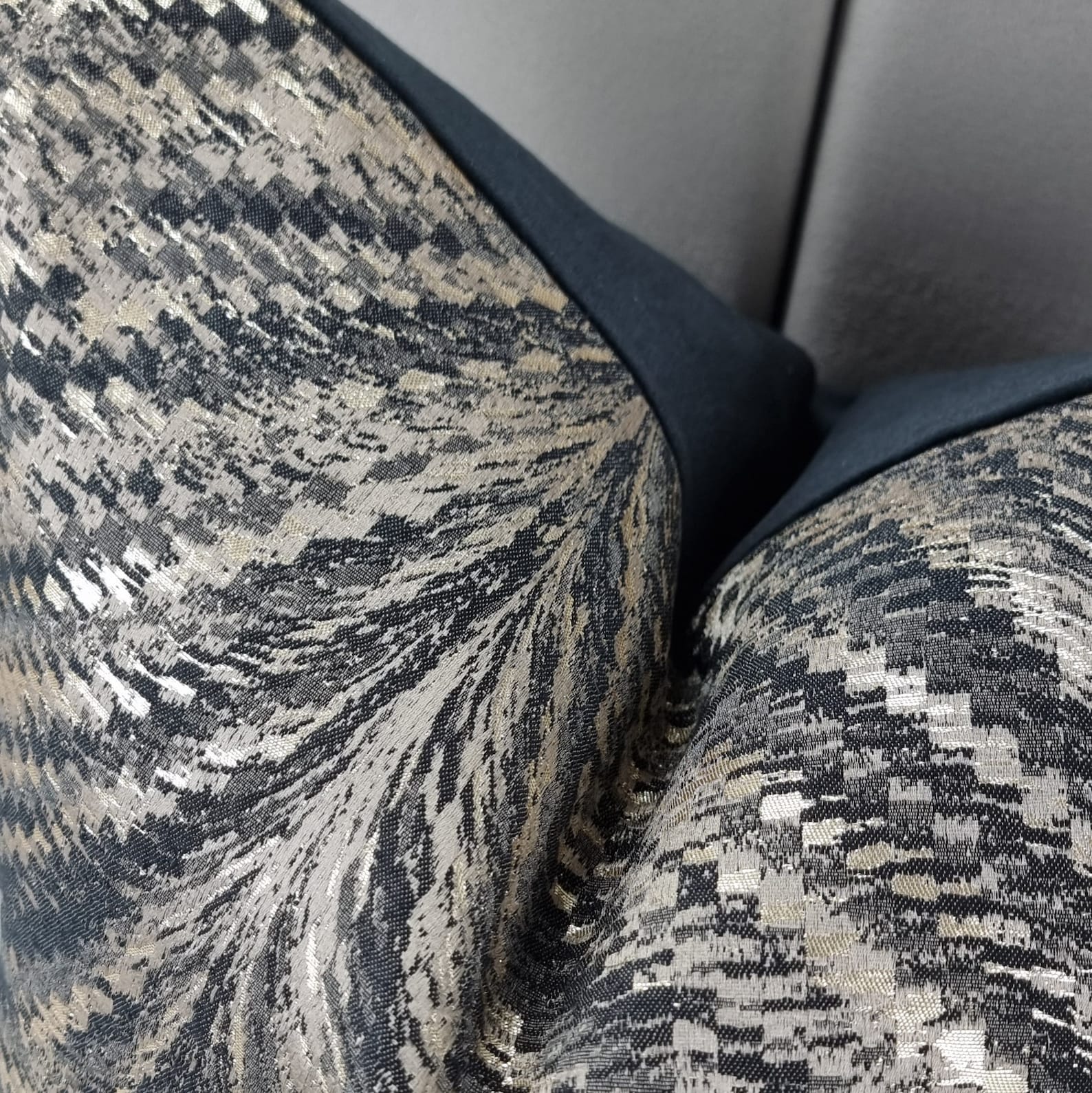 Luxury Black & Gold Metallic Luxor Charcoal Cushion Cover New Home Sofa ...