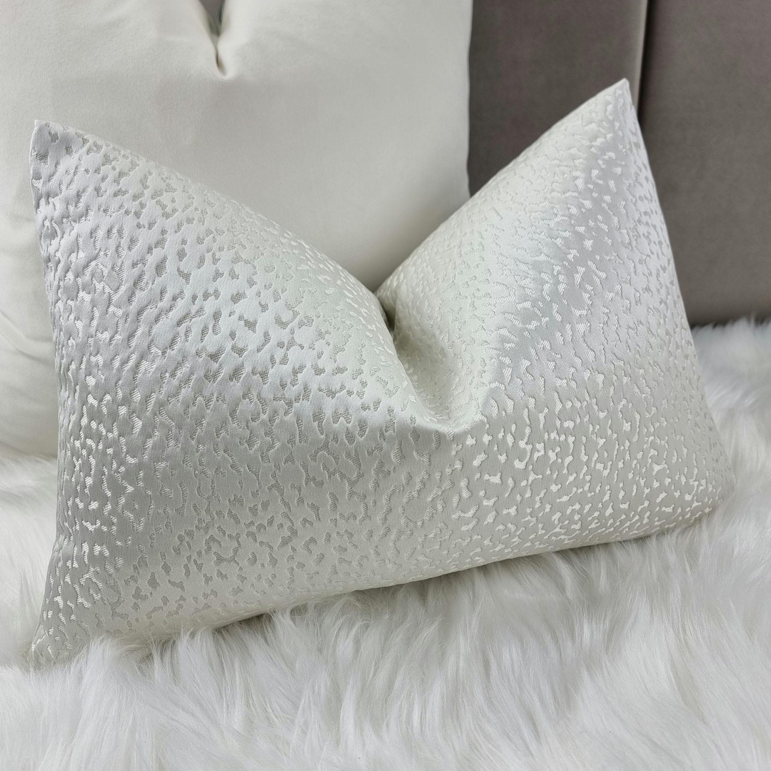 12x18' Textiles Craters Fabric - Ivory Textured Cushion Cover Handmade ...