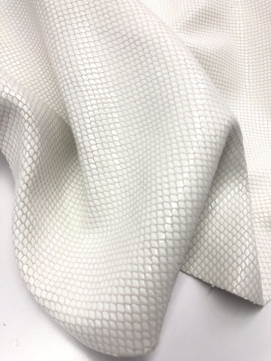 WHITE Snake 8"x10" LEATHER Scale/leather Bright Shiny Patent Look Hide ...