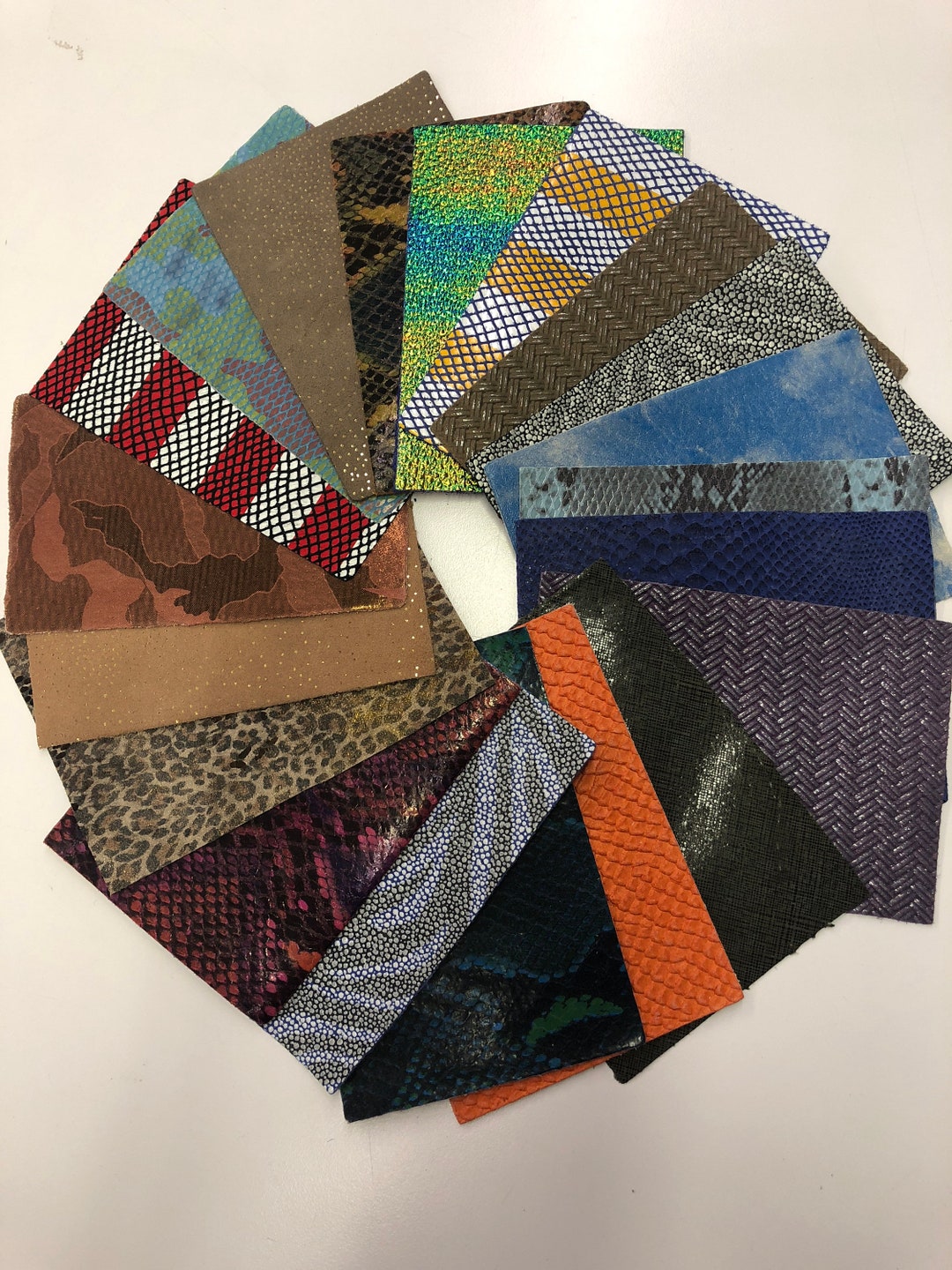 LEATHER VARIETY SET Crafting Leather Set of 20 Pieces Size 5.5”x4 ...