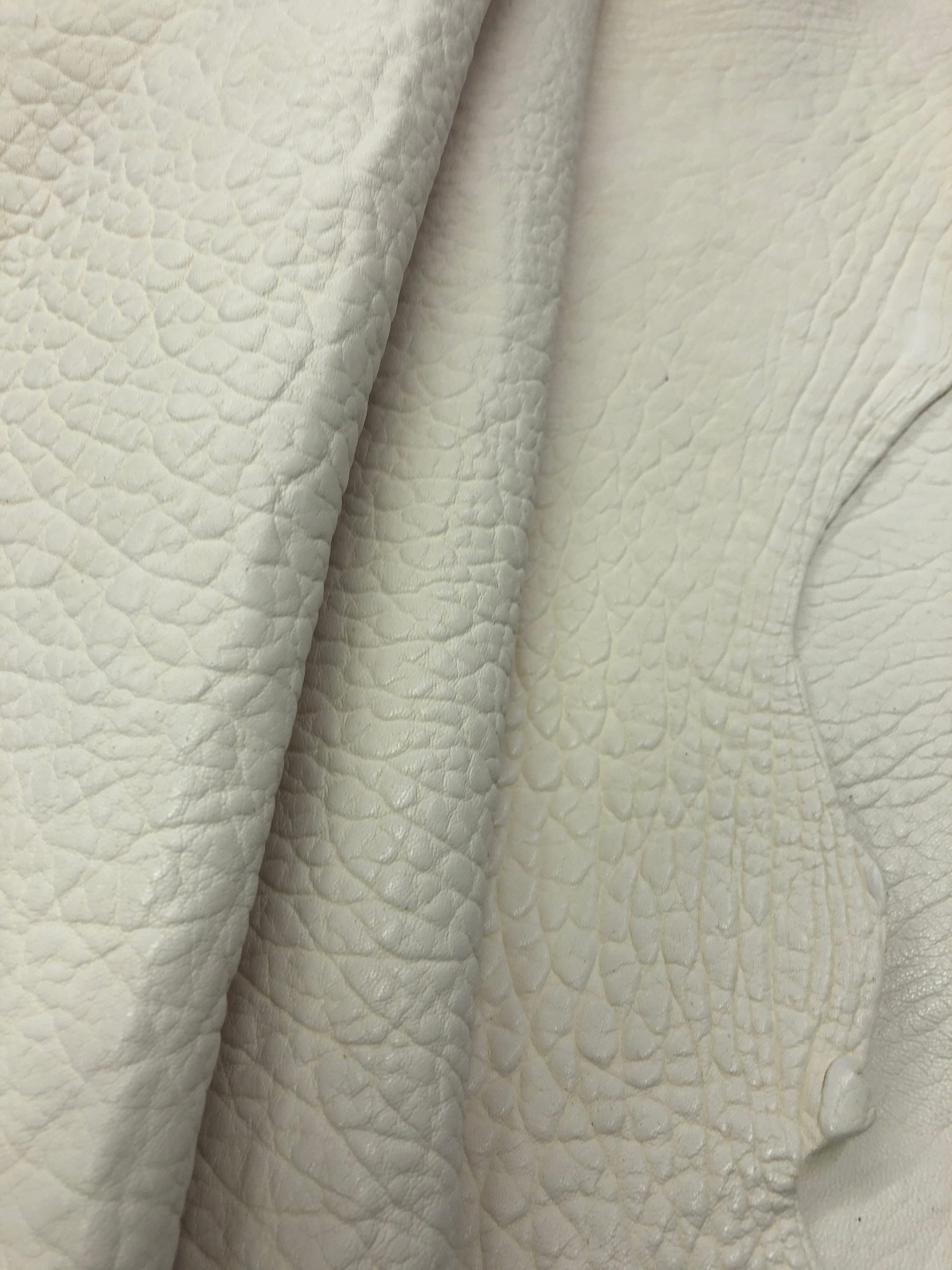 LEATHER TEXTURED Goatskin Hide, Thickness 1.2 Mm, Skin Size Average 6 ...