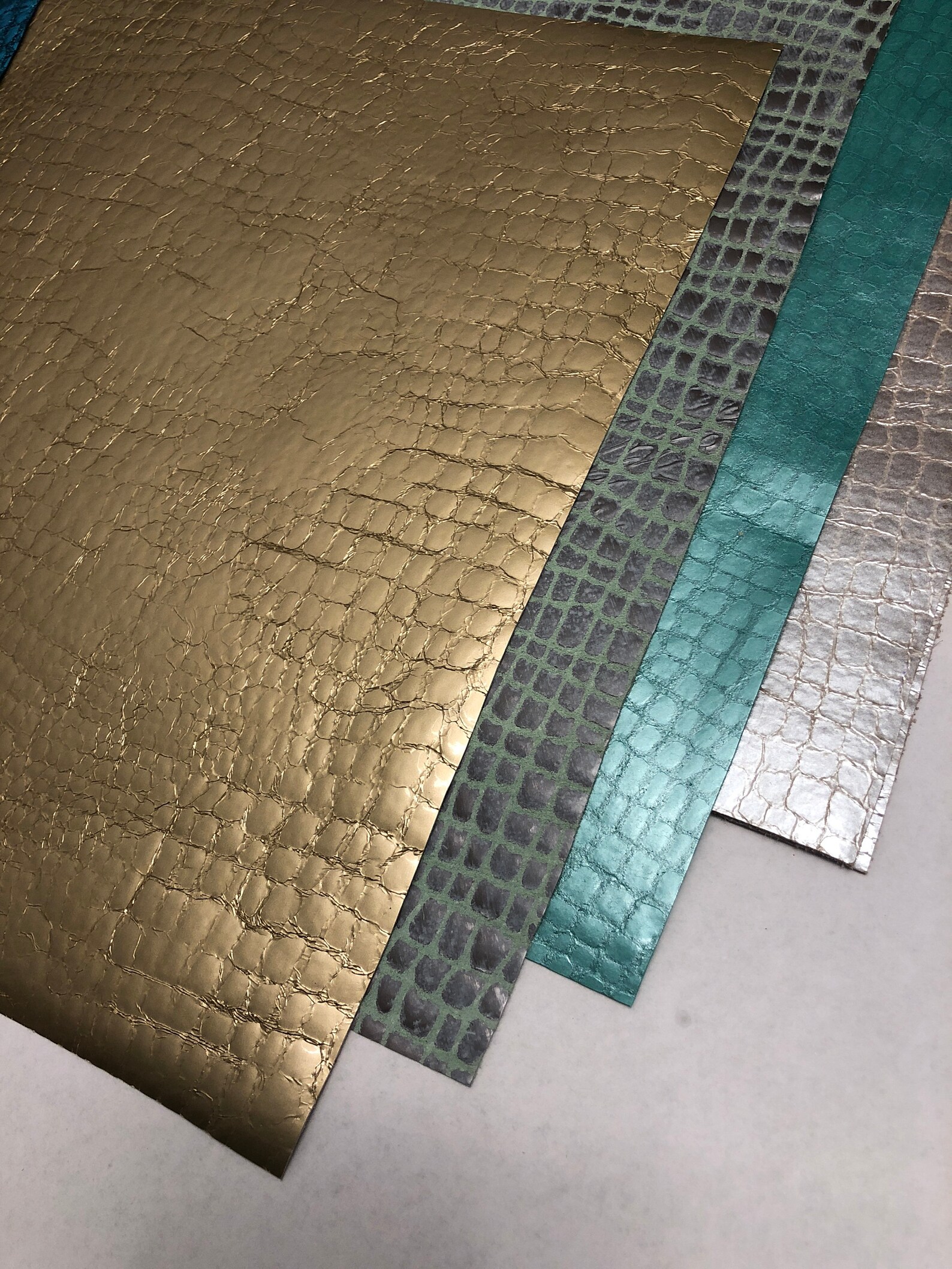 PEARL METALLIC CROCO Print Choose Your Color Turquoise Pale - Etsy