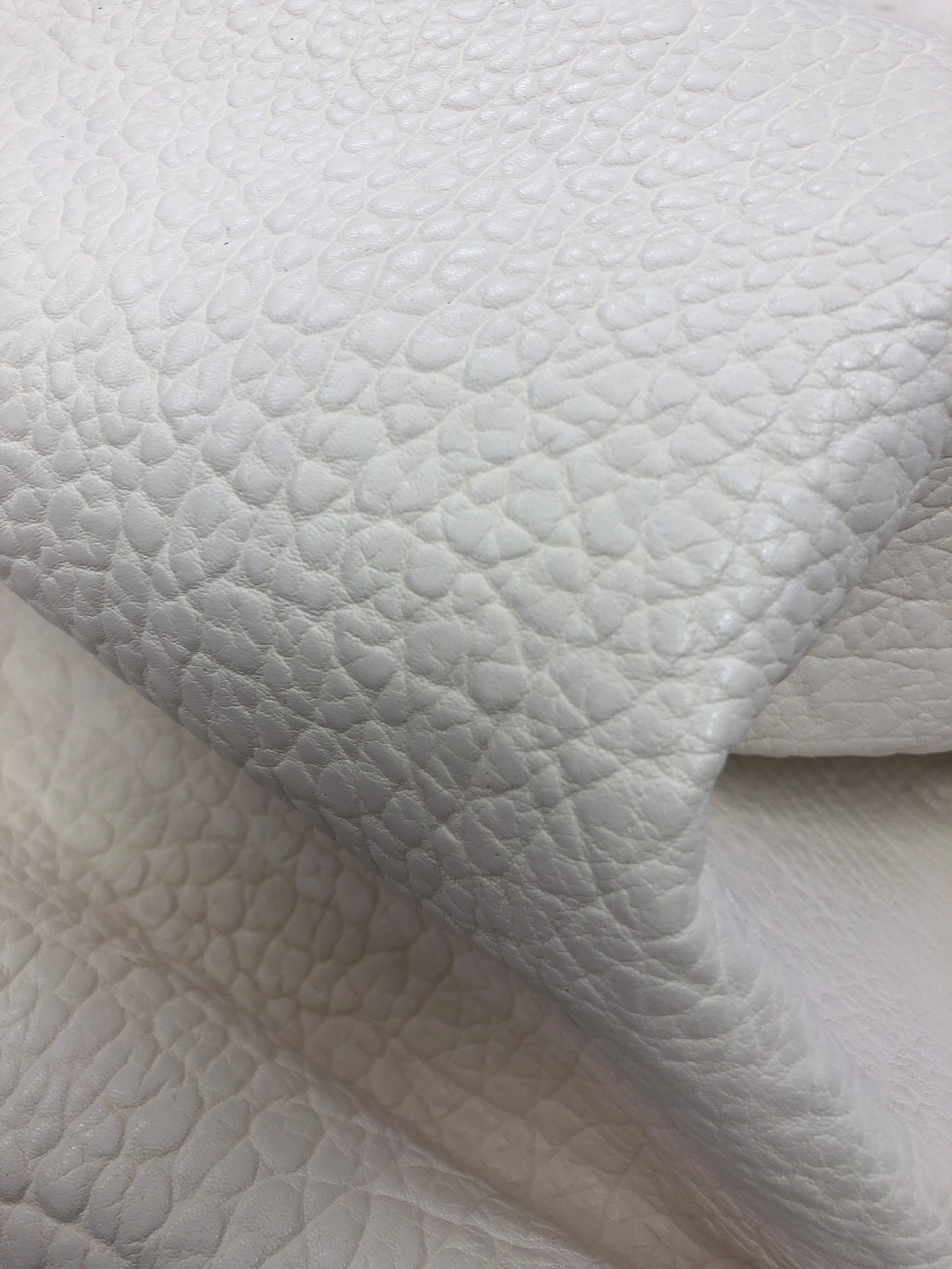 LEATHER TEXTURED Goatskin Hide, Thickness 1.2 Mm, Skin Size Average 6 ...