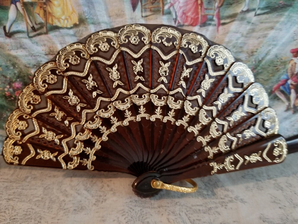 Lovely Vintage Ladies Hand Fan With Beautiful Scene and Black Lace ...