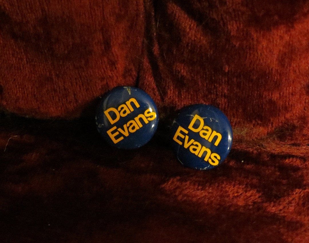 Vintage 1964 Dan Evans Campaign Buttons - Set of Two (2) - Washington ...