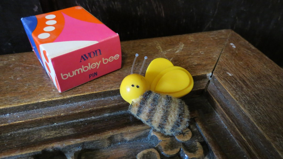 Vintage NOS NIP Avon Bumbley Bee Pin Brooch 1973 Unused W Original Box ...