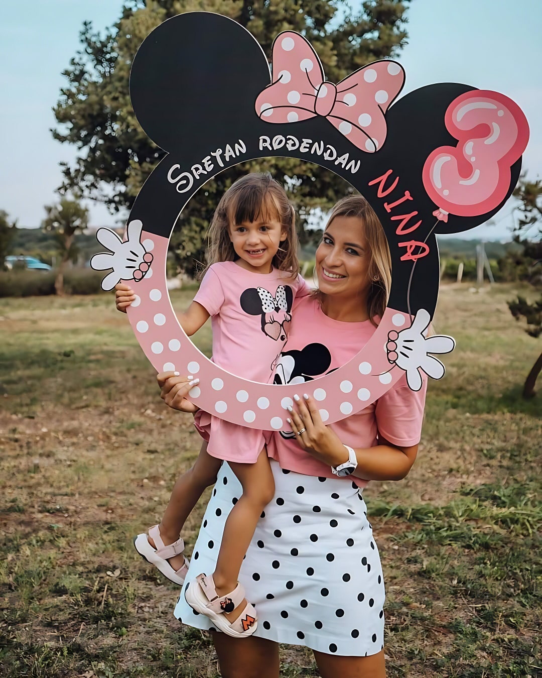 DIGITAL DOWNLOAD Minnie Mouse Photo Booth Frame | Minnie Mouse Selfie ...