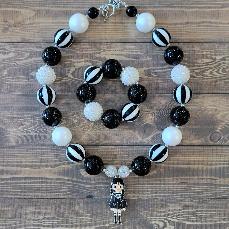 Wednesday Necklace - Etsy