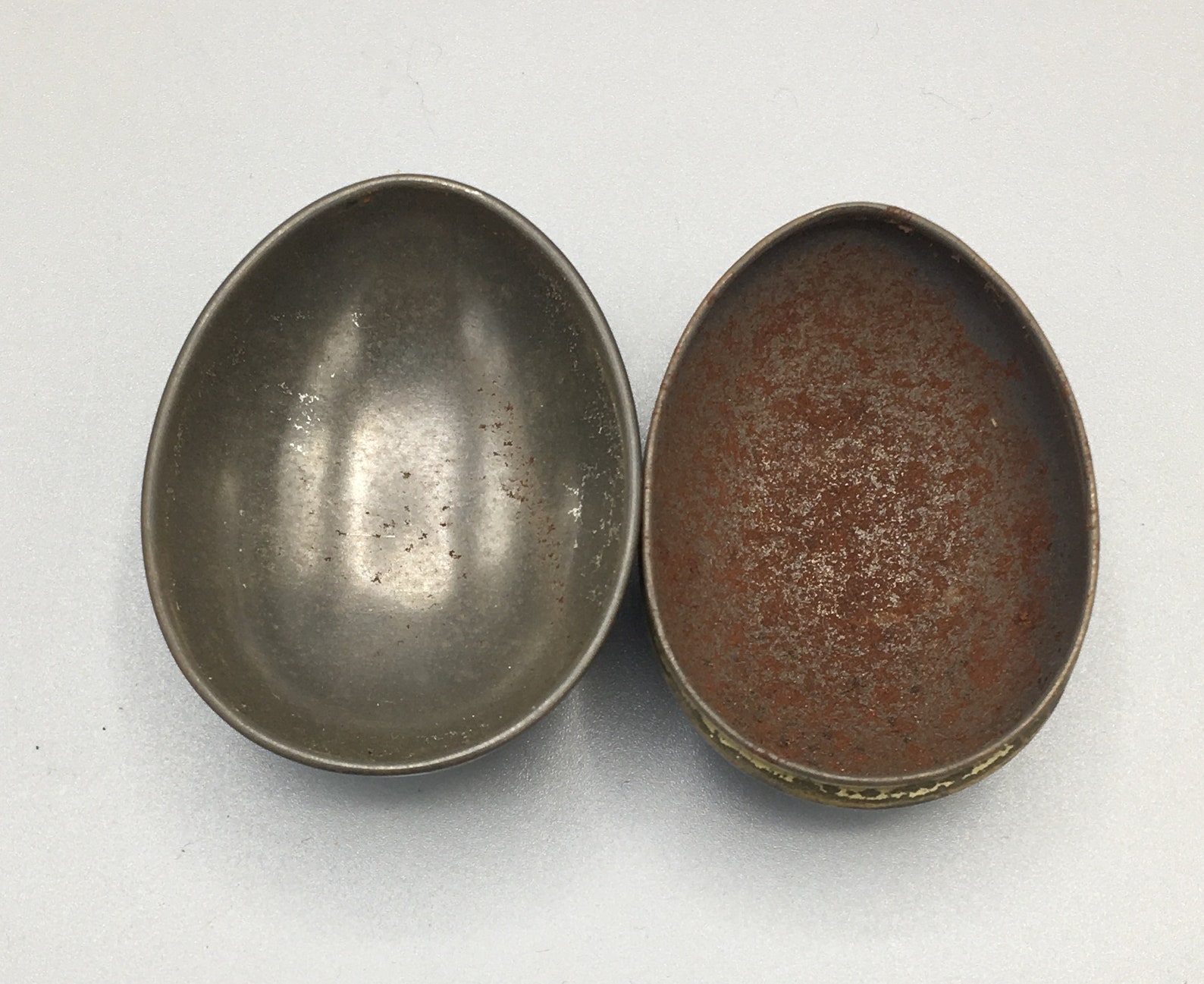 Tin Litho Easter Egg Ian Logan Design Egg Boy and Girl Ice - Etsy