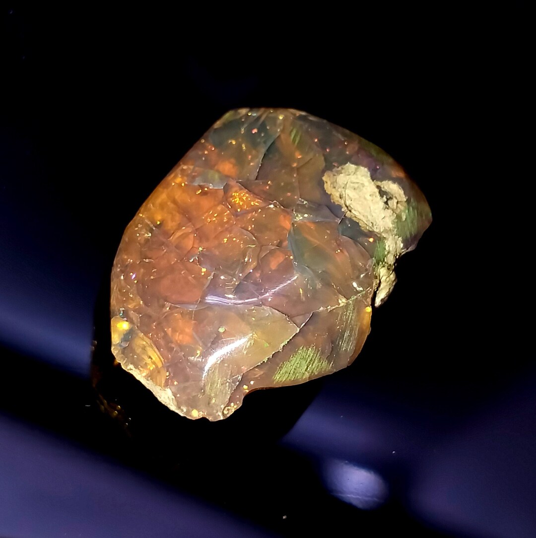 10 Carat, Amazing Quality Natural Ethiopian Opal Rough 19x14x8 MM, Size ...