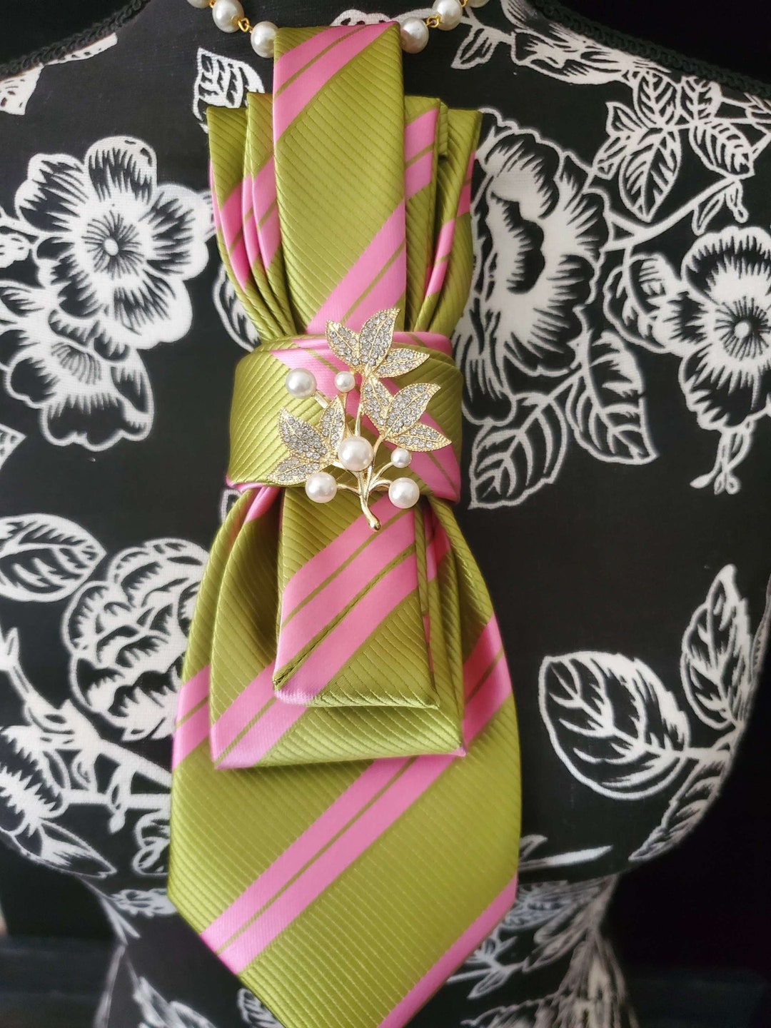 Simply Elegant Pink and Green Stripe Women's Necktie Necklace - Ivy ...