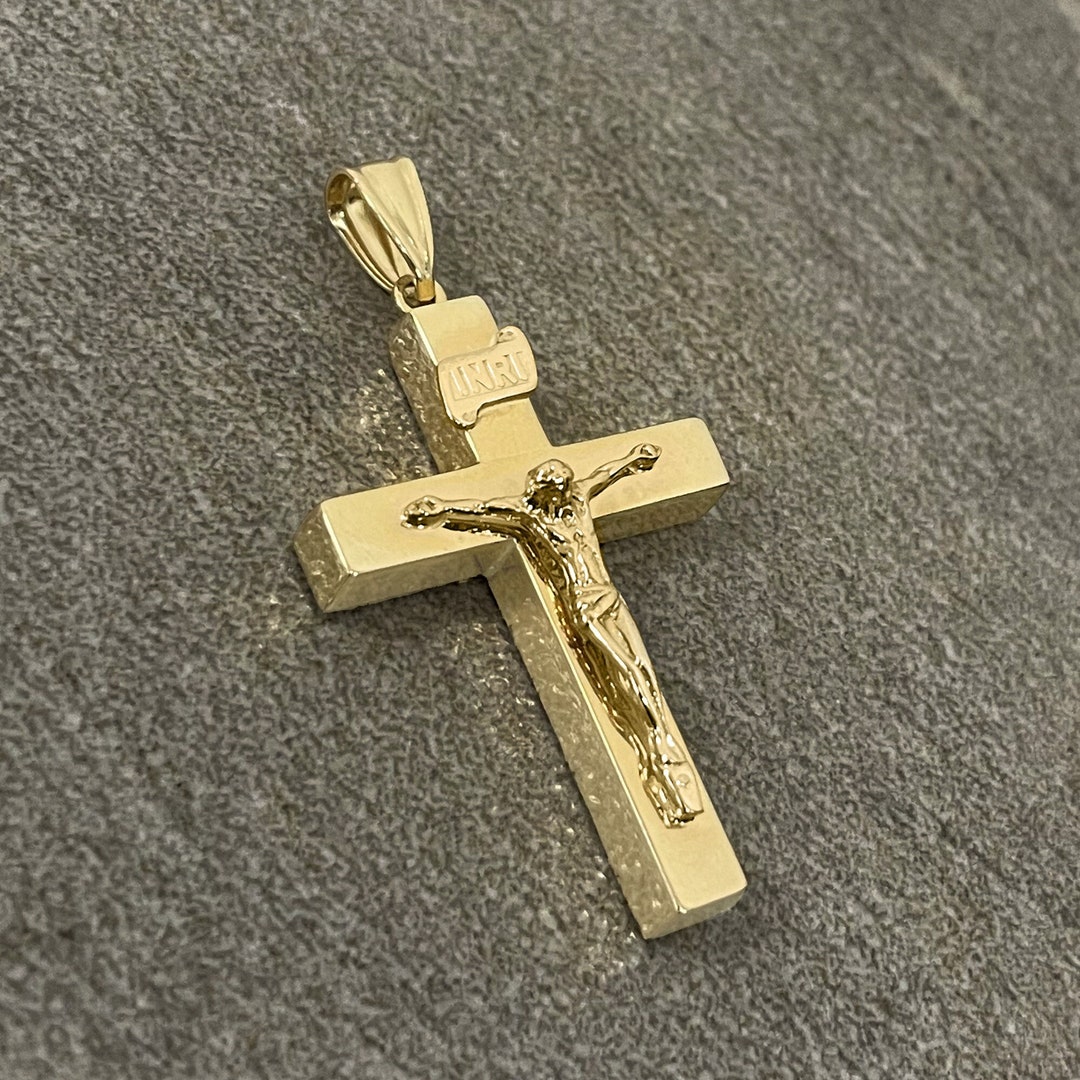 14k Yellow Gold INRI Cross Crucifix Pendant Necklace, Personalized ...