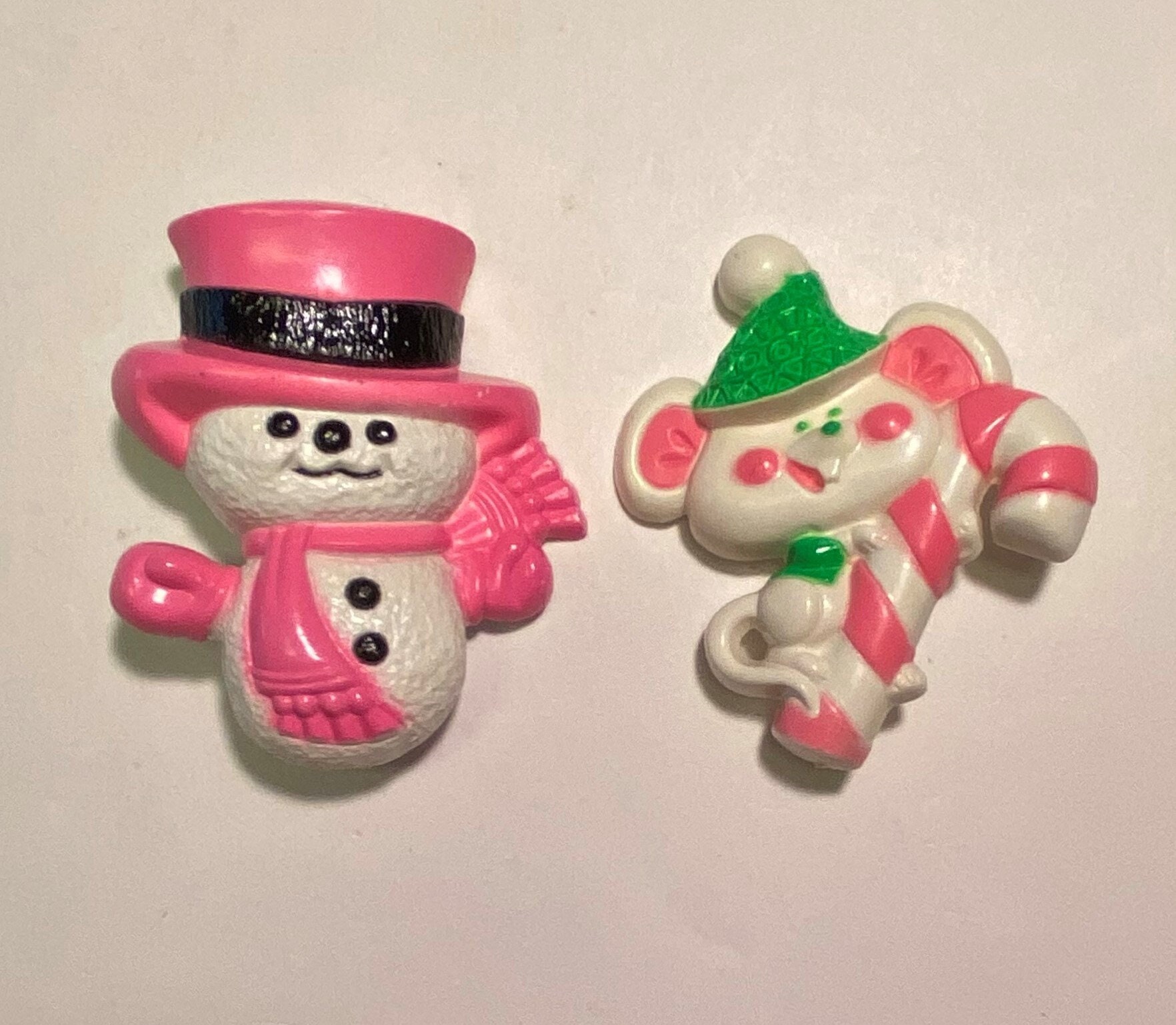 2 Vintage Avon 1974 Winter Snowman and Mouse With Candy Cane Pins ...