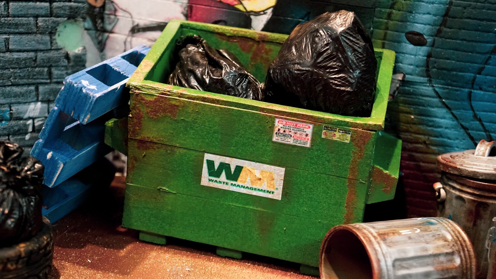 1/12 Scale 3D Printed Diorama Miniature Dumpster With Trash Bags ...