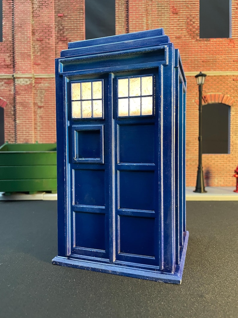 Police Box – 1/12 Scale – Physical Miniature Prop for Action Figure ...