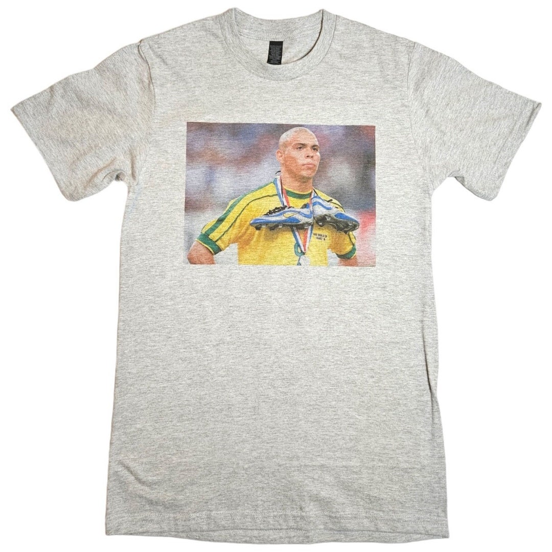 Ronaldo Rosario R9 Brazilian Footballer Grey T-shirt Sizes Available S ...