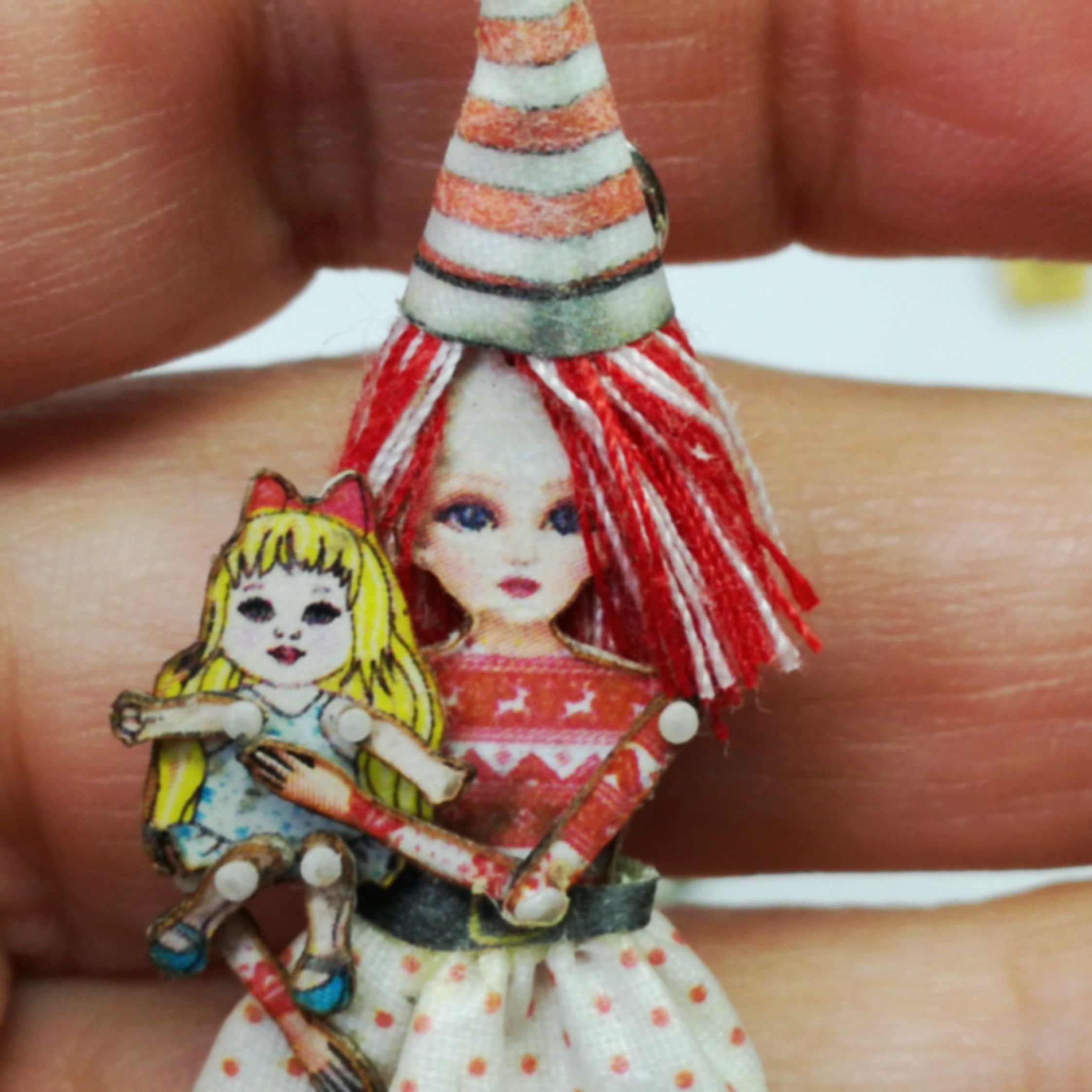 Tiny Elf with a Squirrel Have a pin on the back and is articuladed ...