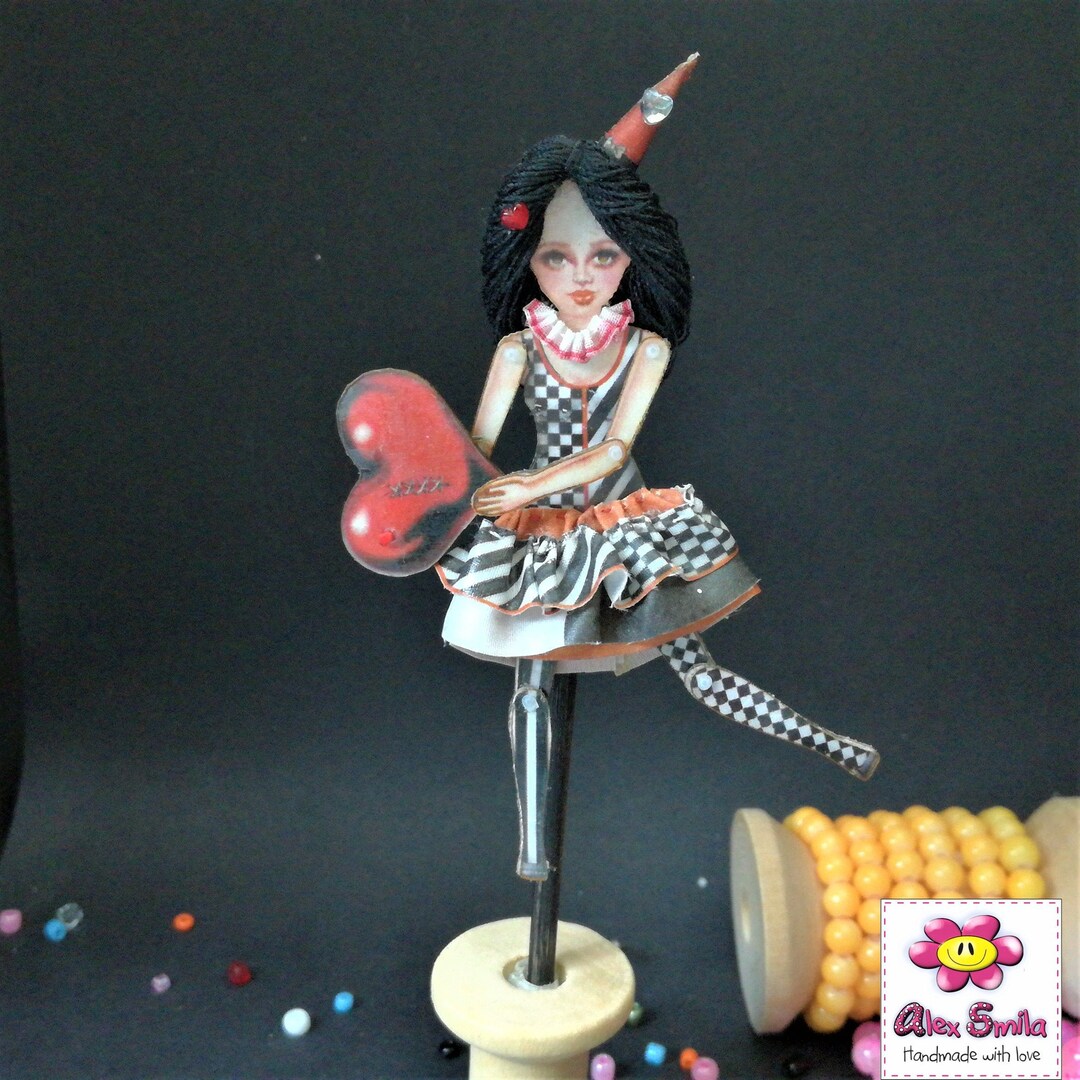 Colombian, Pierrot or Harlequindoll is Articulated Like a Paper Puppet ...