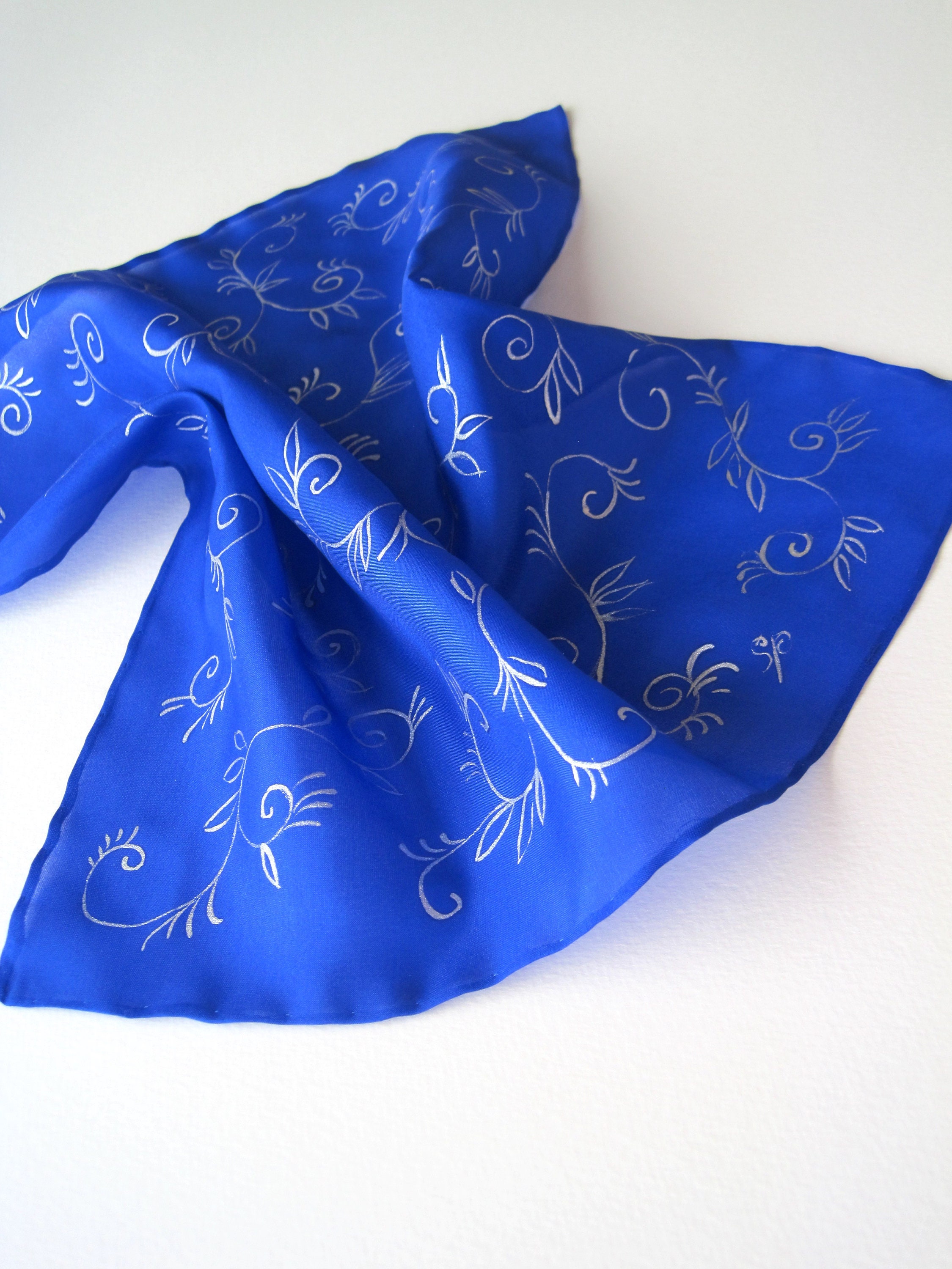 Silk handkerchief, Silk handkerchief